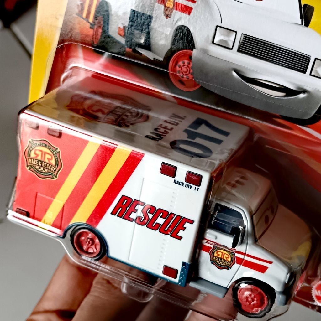 DISNEY PIXAR CARS Race & Rescue 2025 Lightning McQueen + Mater + Morgan ...