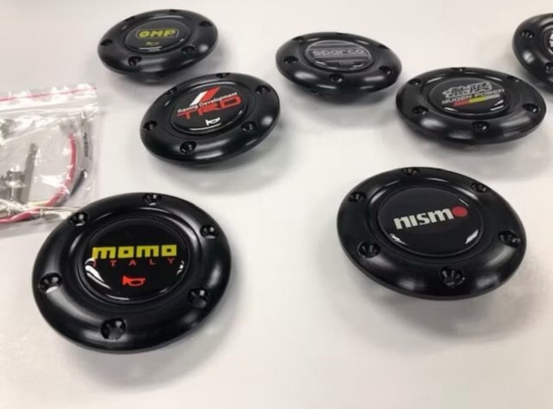 MOMO Steering Wheel Hubcap Car Horn Button-Red/Black/Blue/Siver ...