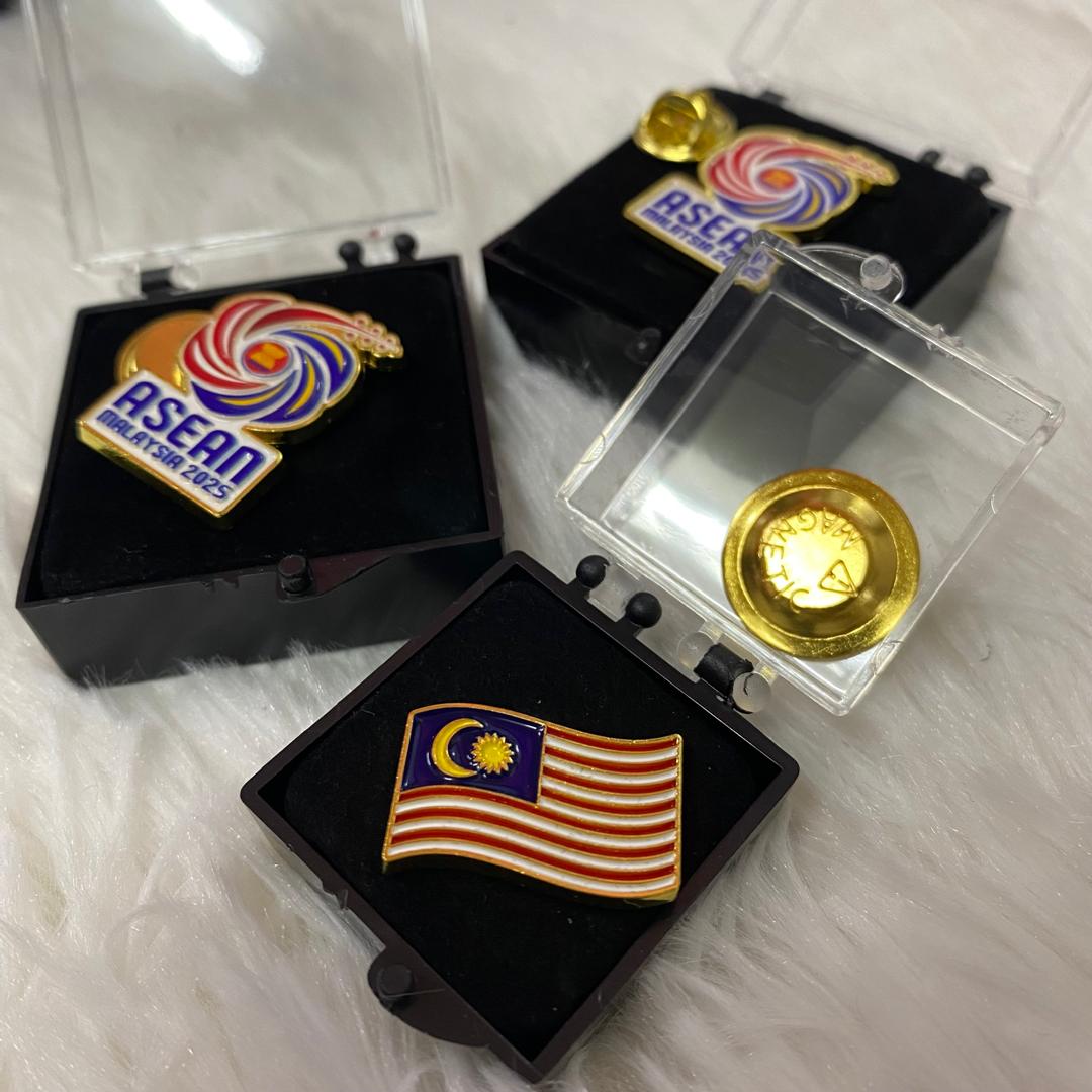 PIN MALAYSIA / ASEAN ( SIZE 2-3 CM ) | Shopee Malaysia