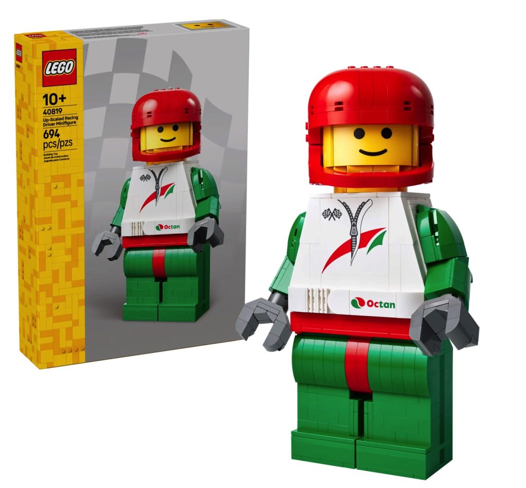 [BricksInBoots] LEGO Up-Scaled Racing Driver Minifigure (40819)(694 ...