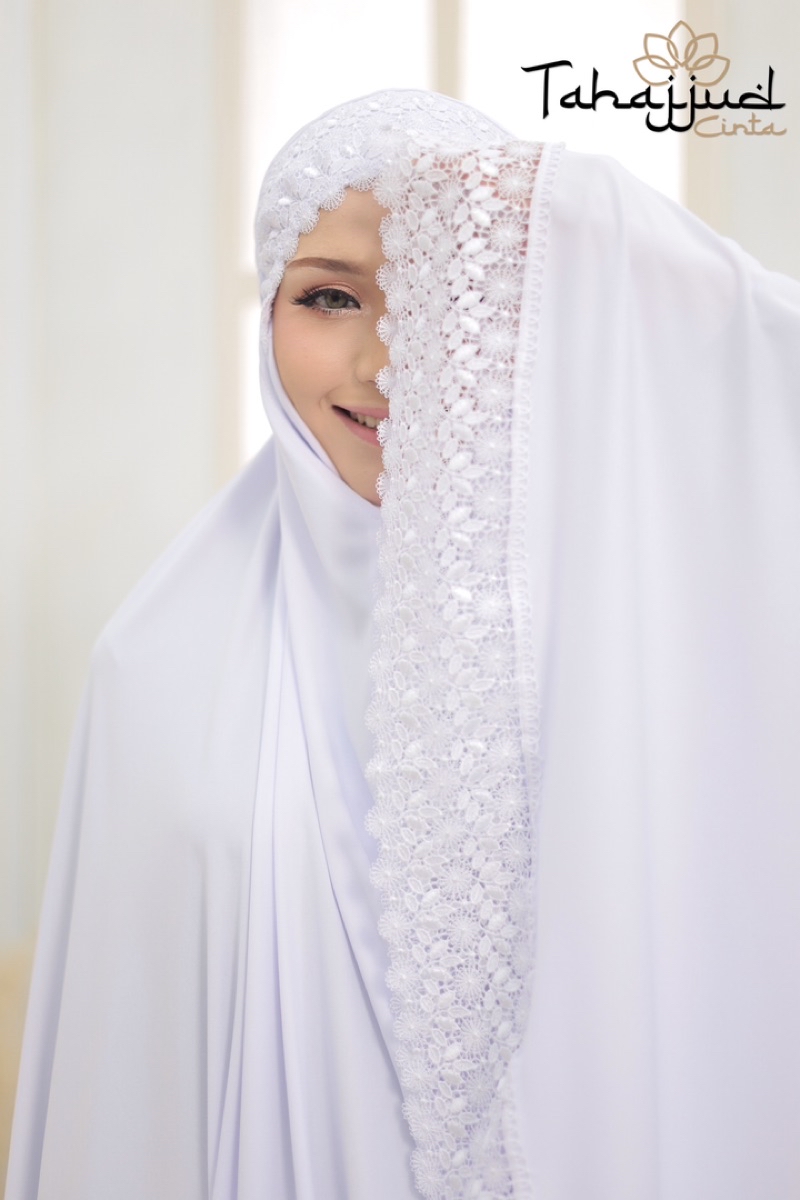 SET HADIAH TELEKUNG LACE CINTA, Telekung & box exclusive | Shopee Malaysia