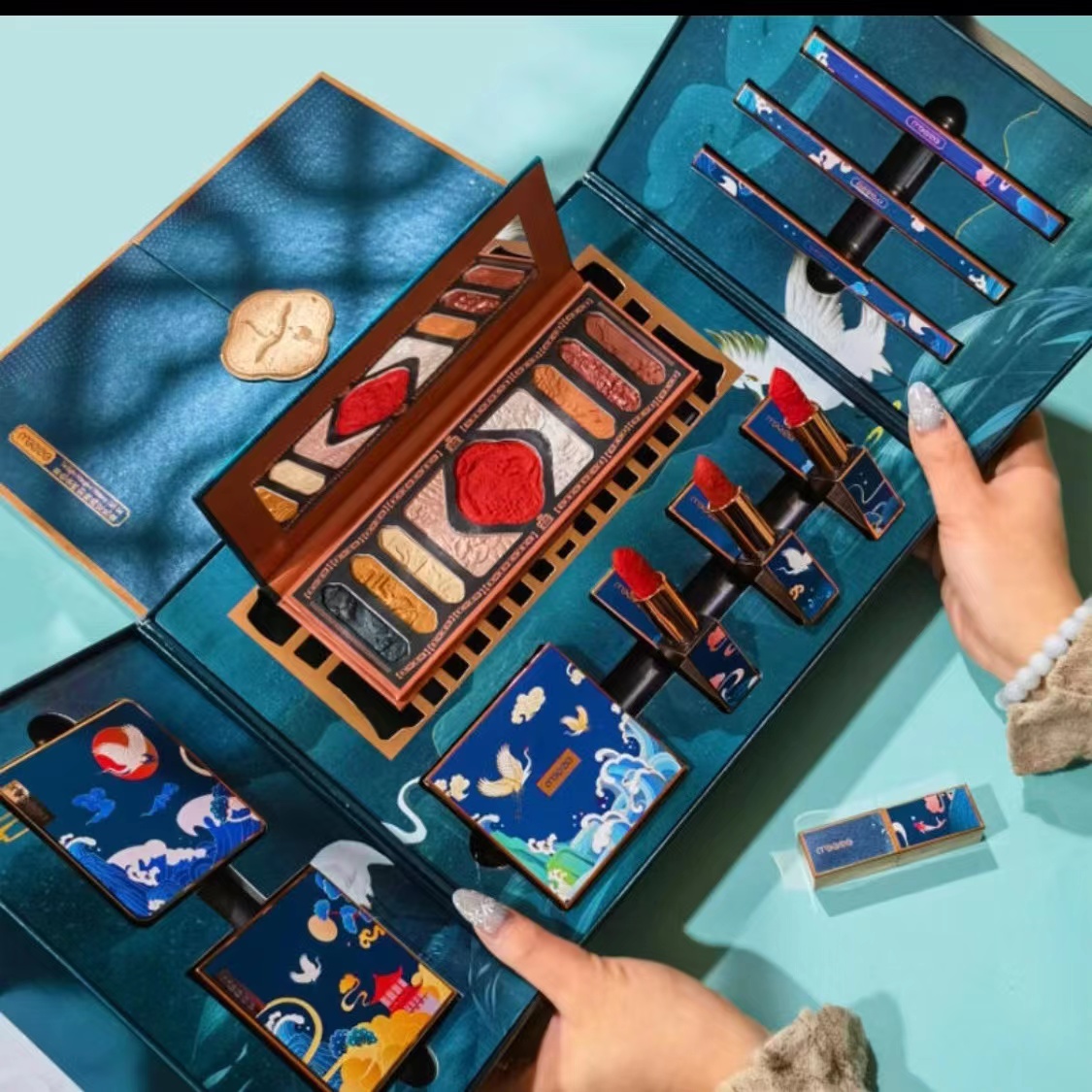 Makeup high customization gift box set suitable for beginners ...