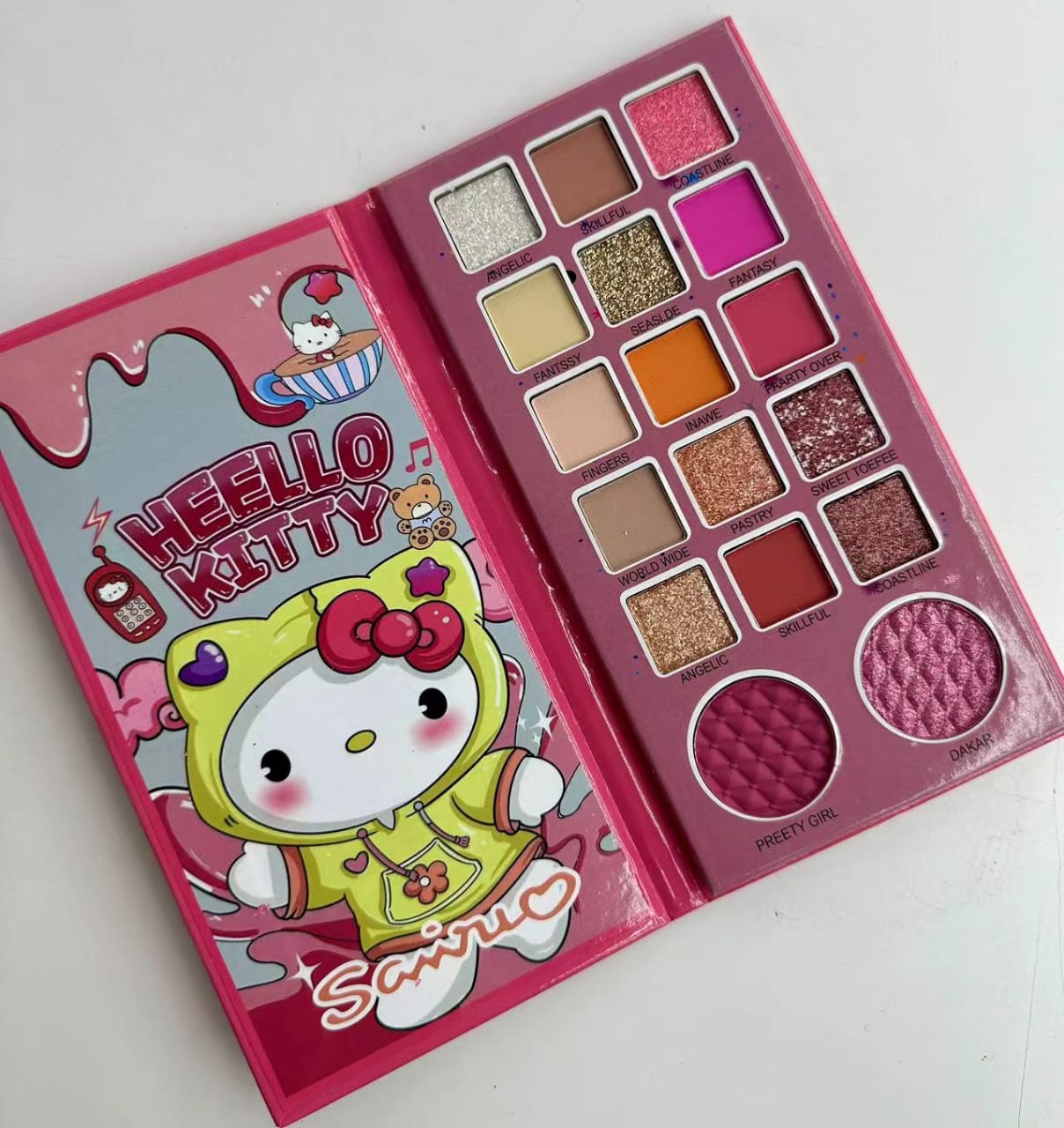 HELLO KITTY AND DAISY DUCK SAMINIO EYESHADOW PALETTE | Shopee Malaysia