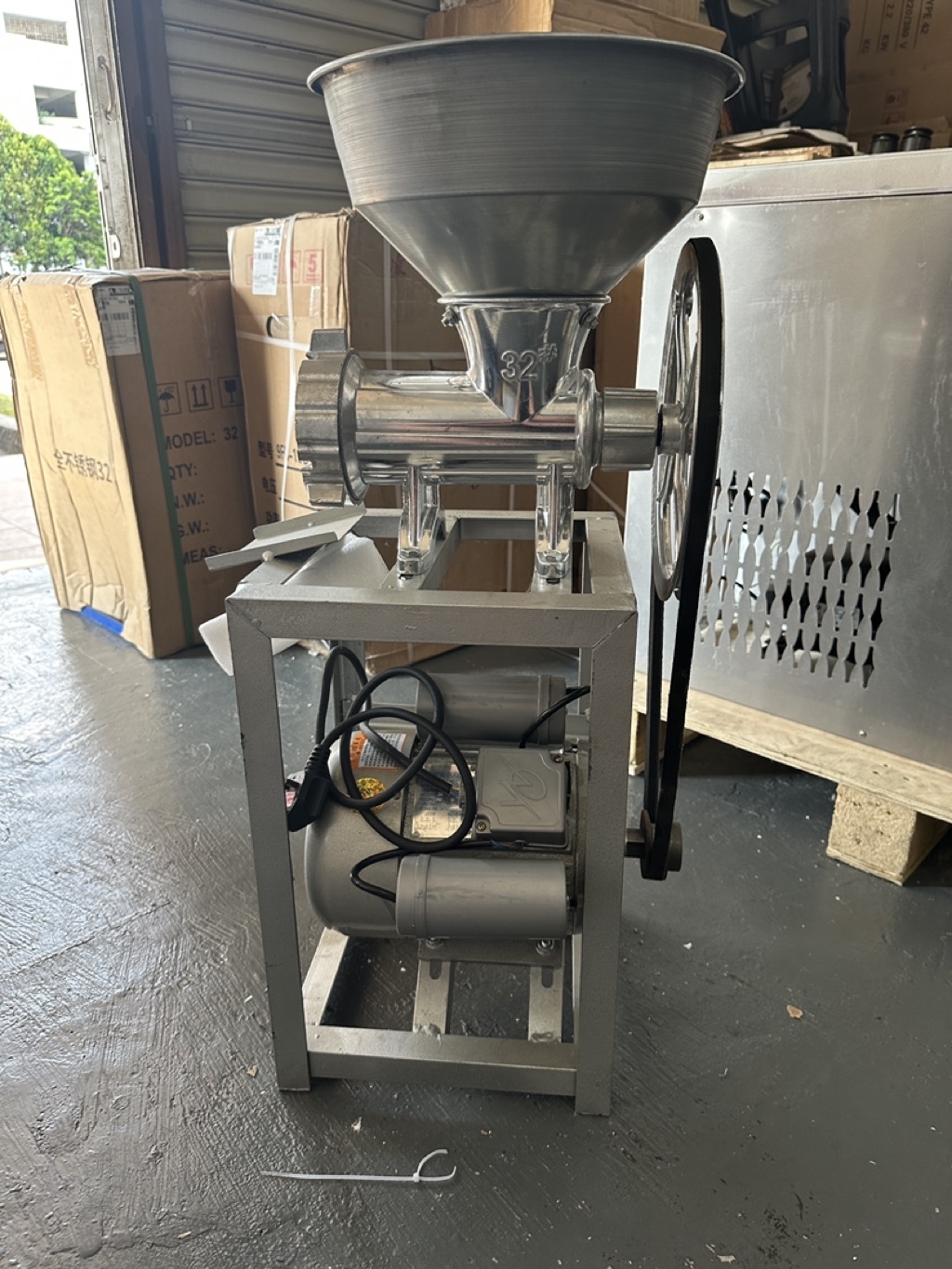 Model 32 Commercial Meat Grinder #Mesin Pengisar Daging, Ikan & Cili ...