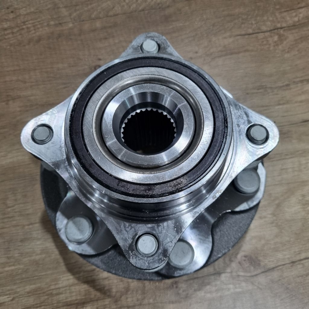 Toyota Hilux Revo GUN125 GUN126 Prado KDJ120 Front Wheel bearing Hub ...
