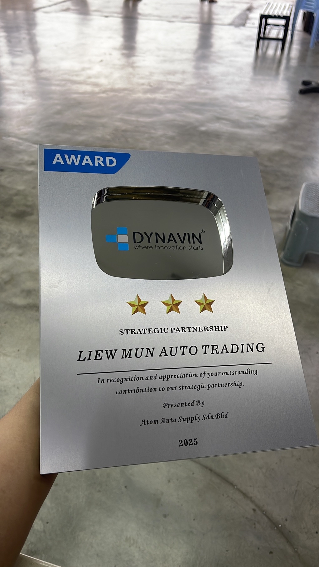 DYNAVIN DM40 PRO V2 SERIES 8 RAM 256 GB 2K 15 INCH FOR T/ALPHARD ...