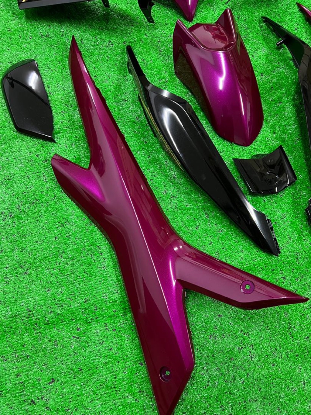 COVER SET NVX V1 V2 TITAN RED 2025 | Shopee Malaysia