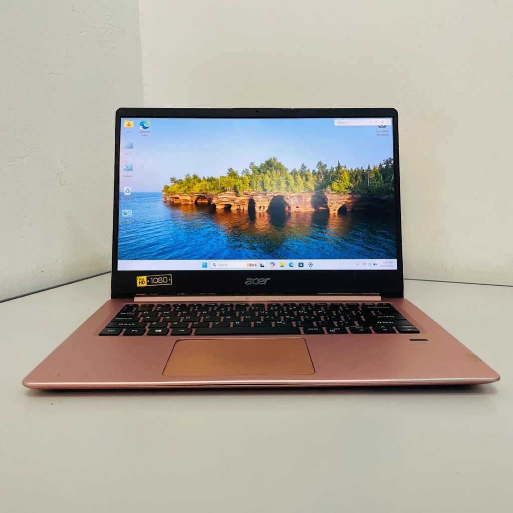Acer Slim Lightweight Intel Laptop silver Rose Gold Color like new with ...