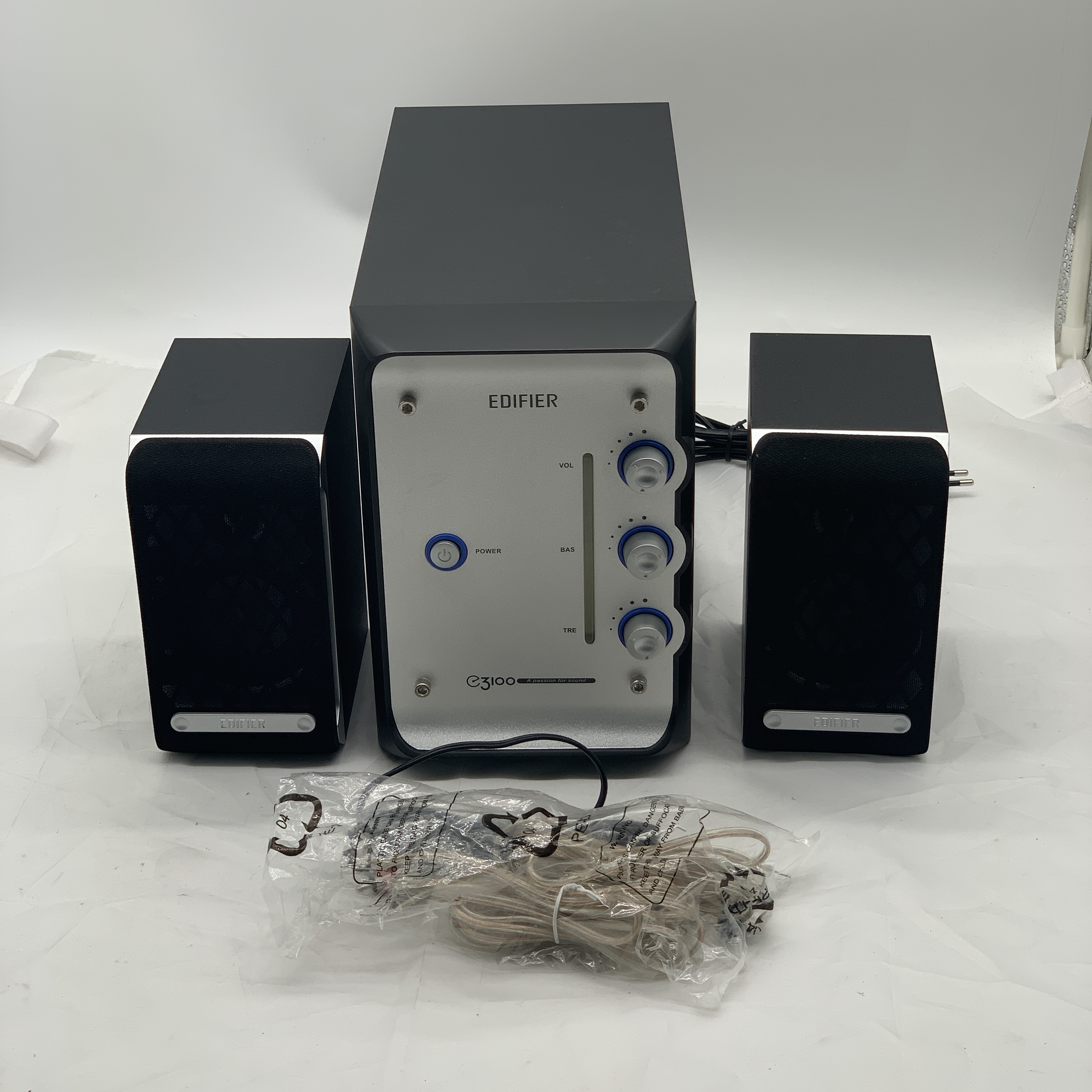 Edifier e3100 [Display Unit SN457571718313] 2.1 Multimedia Speaker ...