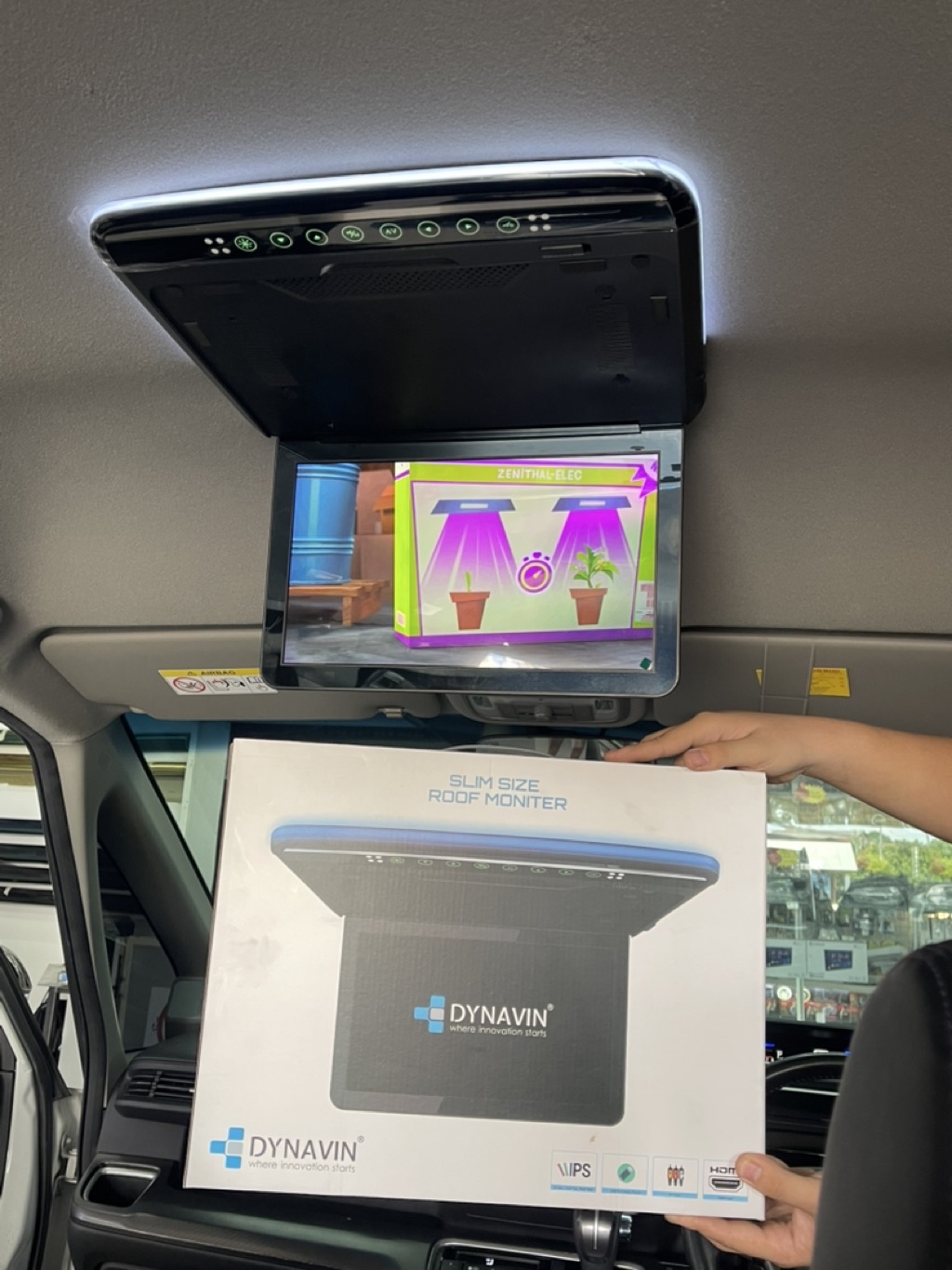 DYNAVIN UNIVERSAL ROOF MONITOR 11.6 / 13.3 / 15.6 INCH HIGH RESOLUTION ...