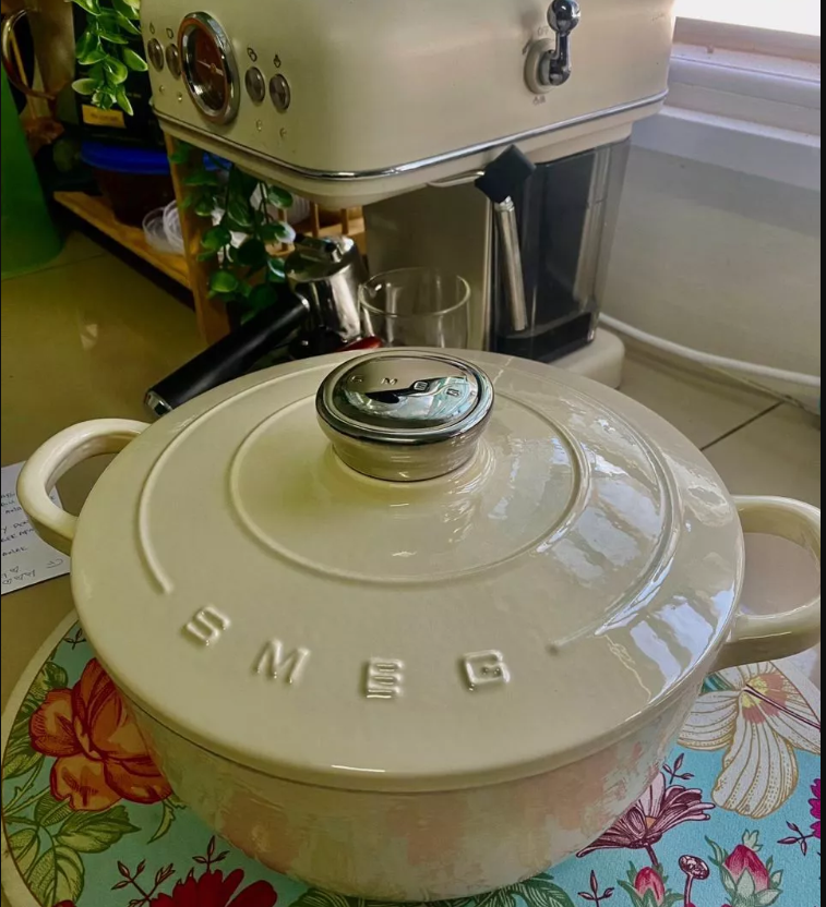 🍲Smeg 24cm Enamel Cast Iron Pot with Lid Capacity Cast Iron Stewed Pot ...