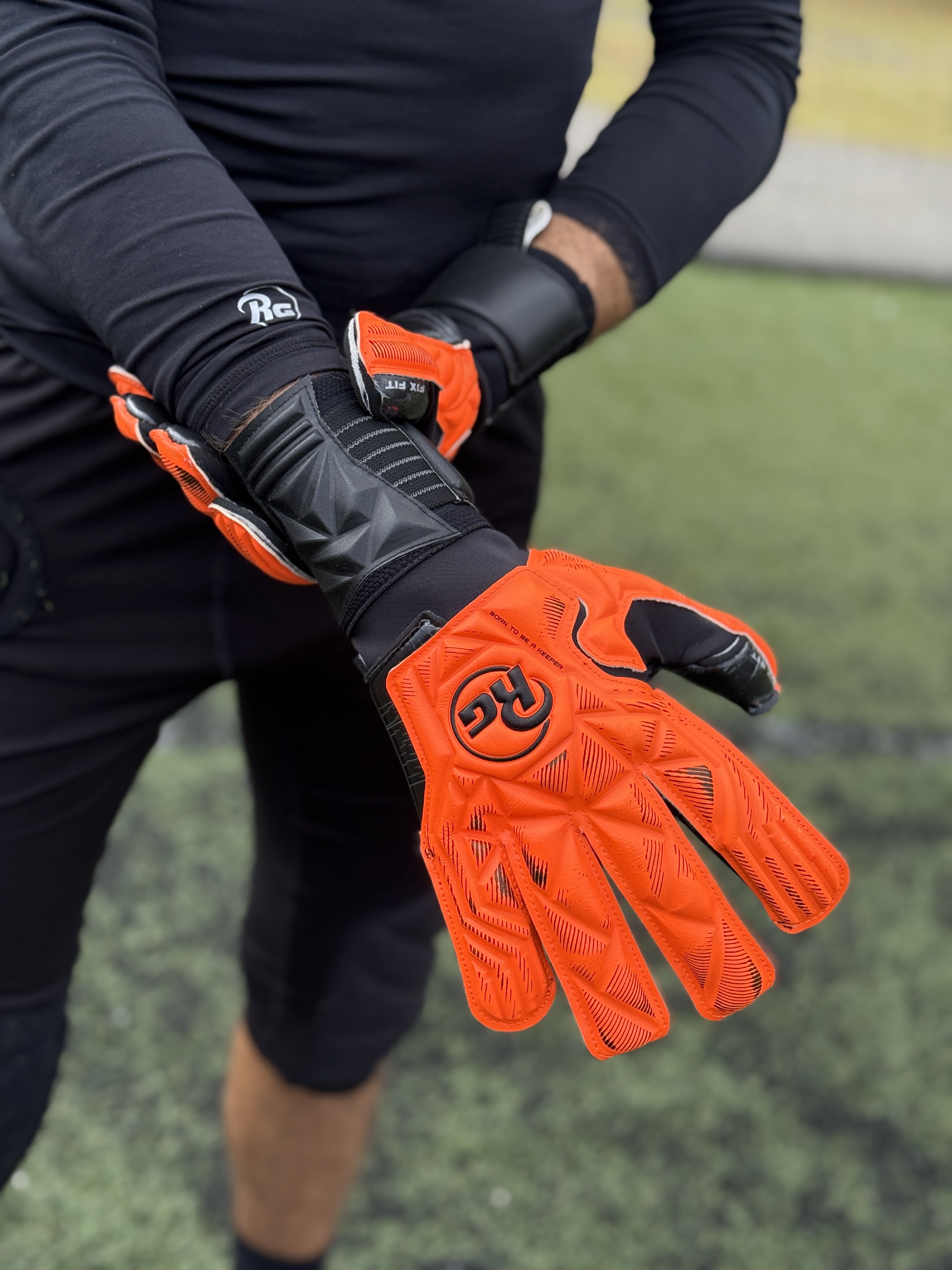 RG AEGIX GOALKEEPER GLOVE Sarung Tangan Penjaga Gol Jenama RG Model ...