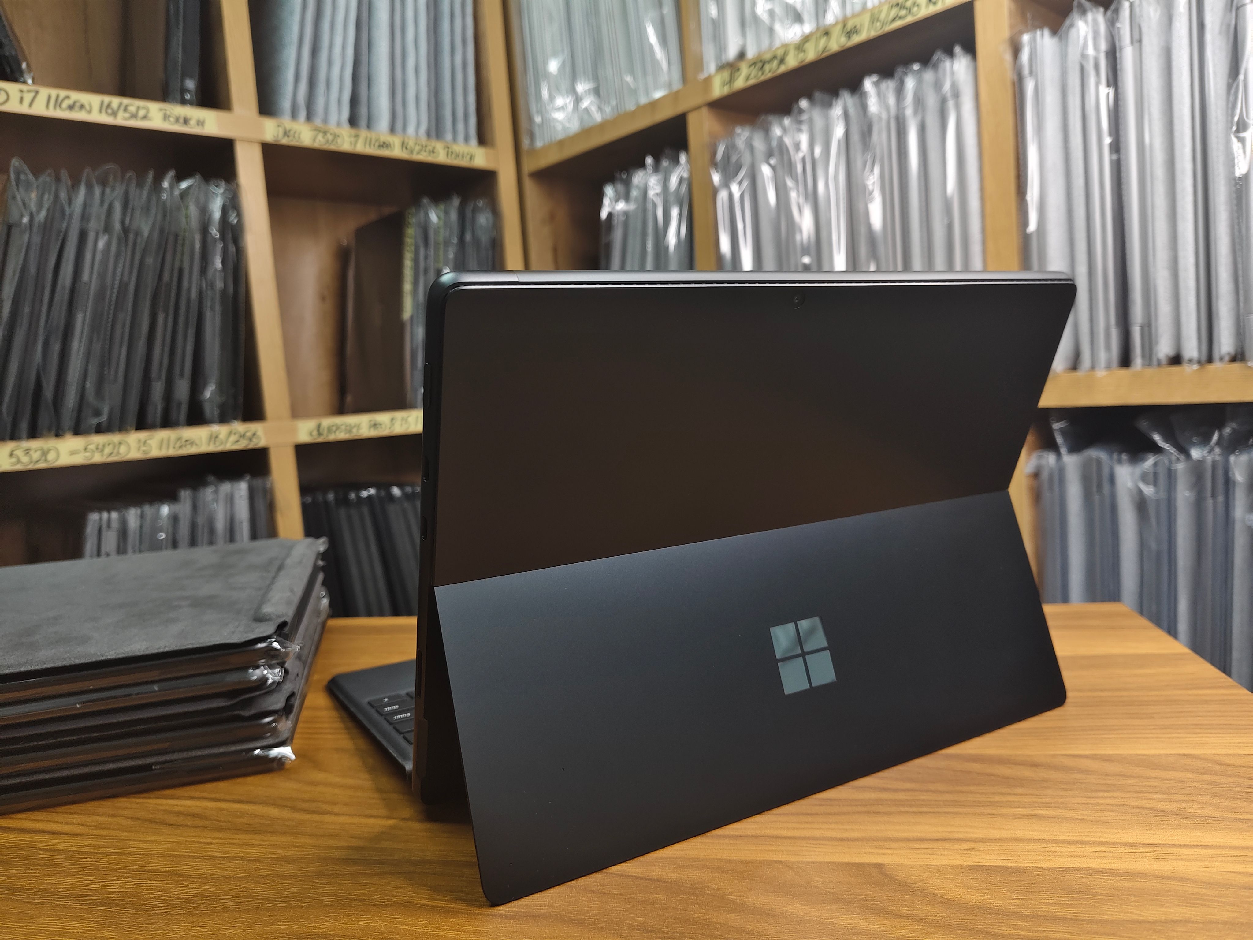 Microsoft Surface Pro Series Deattachable 2in1 | Surface Pro 8 Intel i5 ...