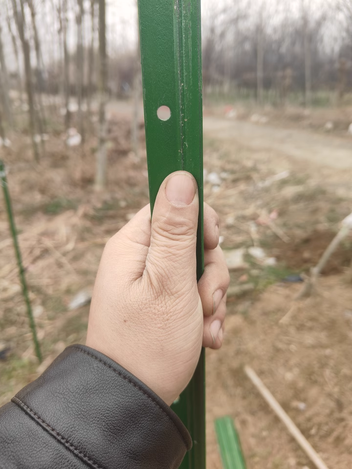 Tiang Besi Pagar 1.5m 1.7m 2m 2.3m 2.5m Tiang Pagar Pagar Cyclone ...