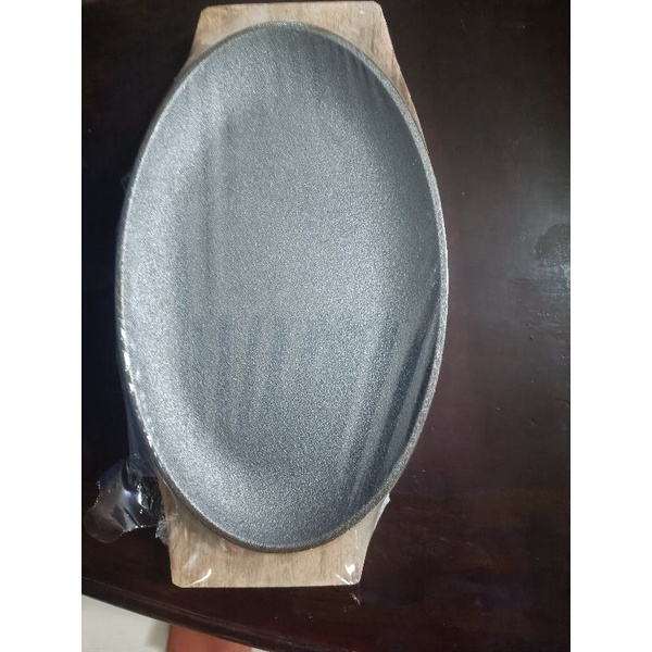 OVAL Cast Iron Sizzling Plate with Stainless Handle with Wood HQ ...