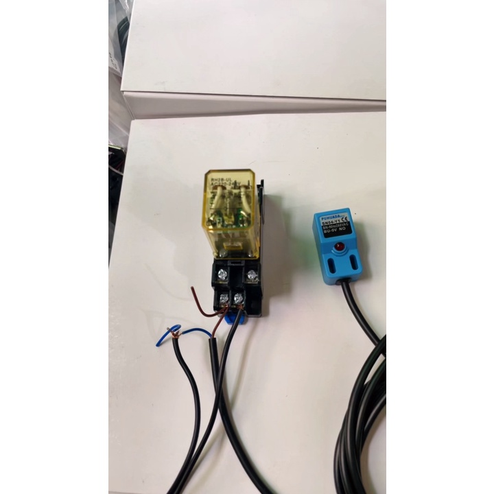 Square AC Two-Line Proximity Switch SN04-Y1 Y2 90-250VAC 220V Sensor ...