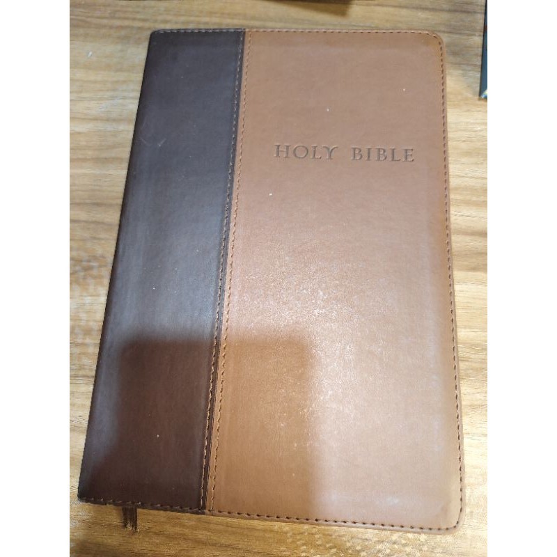 NLT LARGE PRINT SLIMLINE BIBLE BROWN | Shopee Malaysia