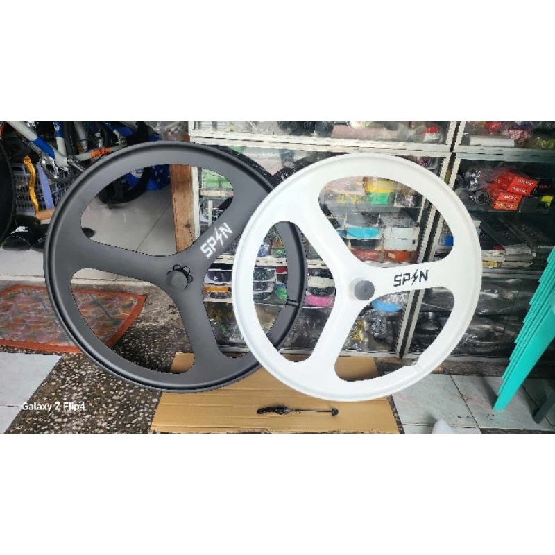 spin trispoke rim by VP alluminum black and white 700C FRONT ONLY FOR ...