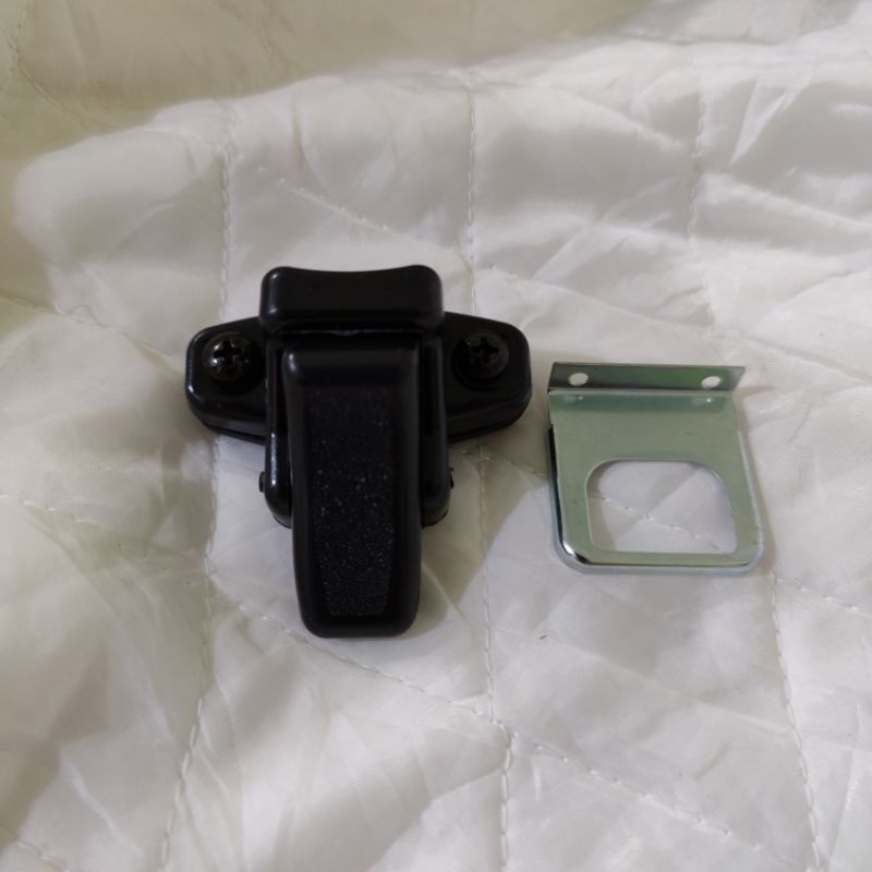 SLIDING WINDOW LOCK UNIVERSAL (MITSUBISHI L300, TOYOTA, KIA, HYUNDAI ...