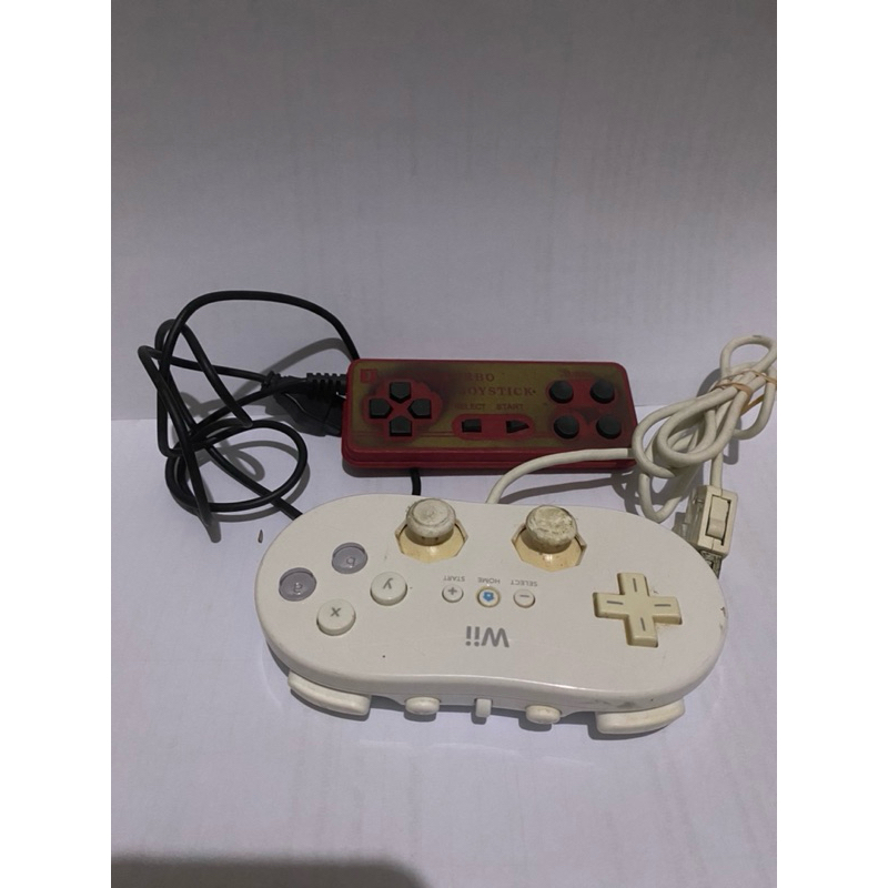 Wii Classic Controller & Family Computer Controller Bundle (untested ...