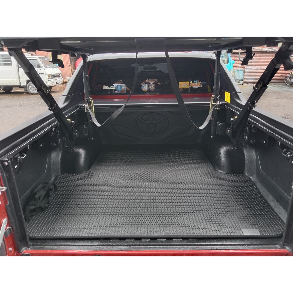 TOPMAT RUBBERMAT FOR TOYOTA HILUX CONQUEST 2021+ or HILUX V | WASHABLE ...