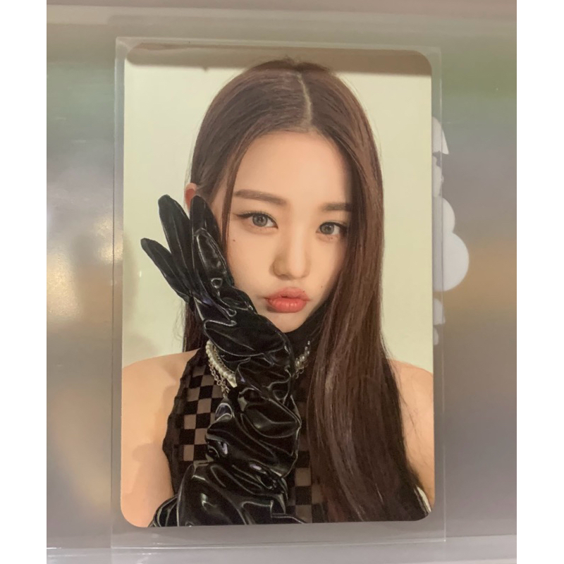 OFFICIAL IVE WONYOUNG ELEVEN GLOVES PHOTOCARD (READ DESCRIPTION) | Shopee Malaysia
