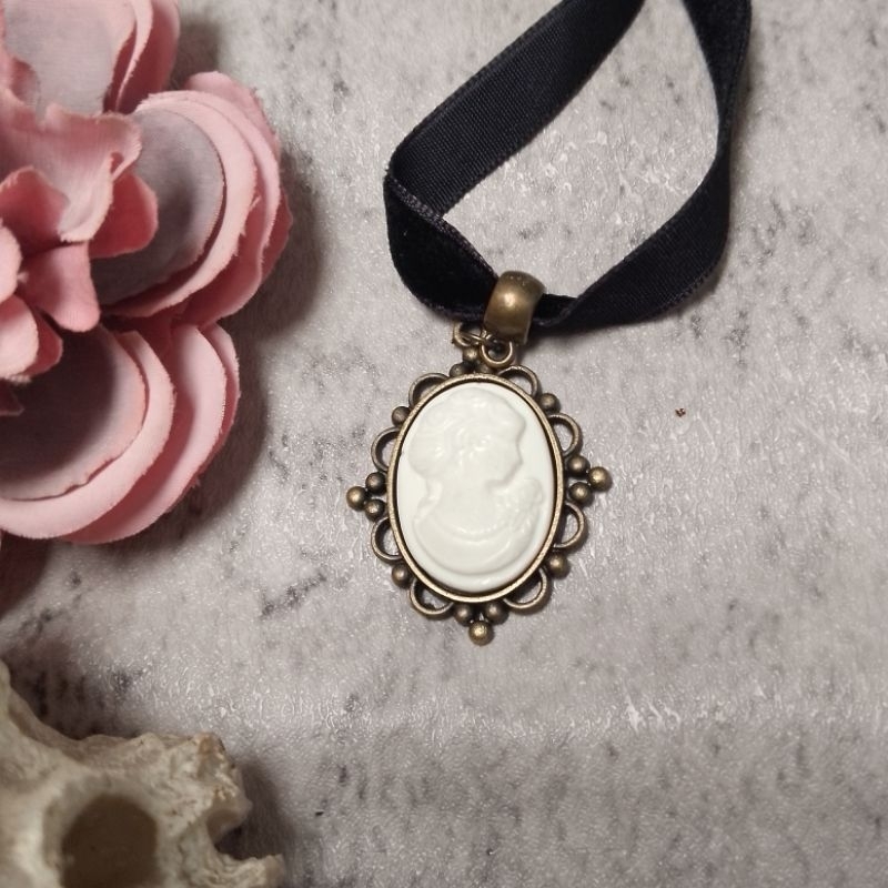 Vintage Maria Clara Victorian Cameo Gothic Velvet Choker | Shopee Malaysia