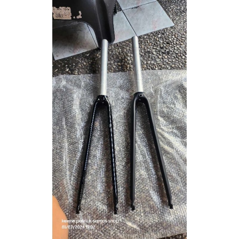 tsunami fork NO DECALS 2200 pesos 700c max 25c oversize threadless ...