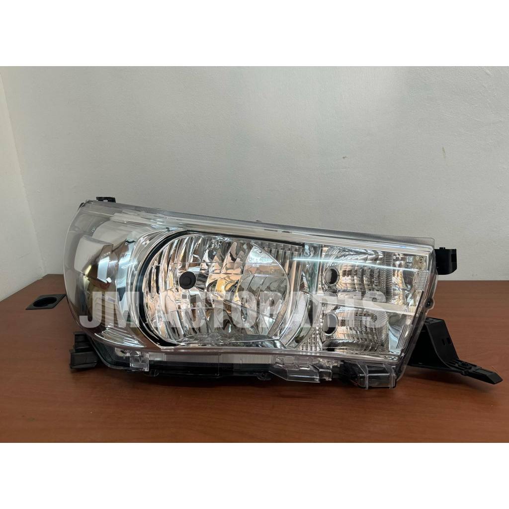 Toyota Hilux Revo 2016 - 2020 Headlamp Headlight Head lamp Head light ...