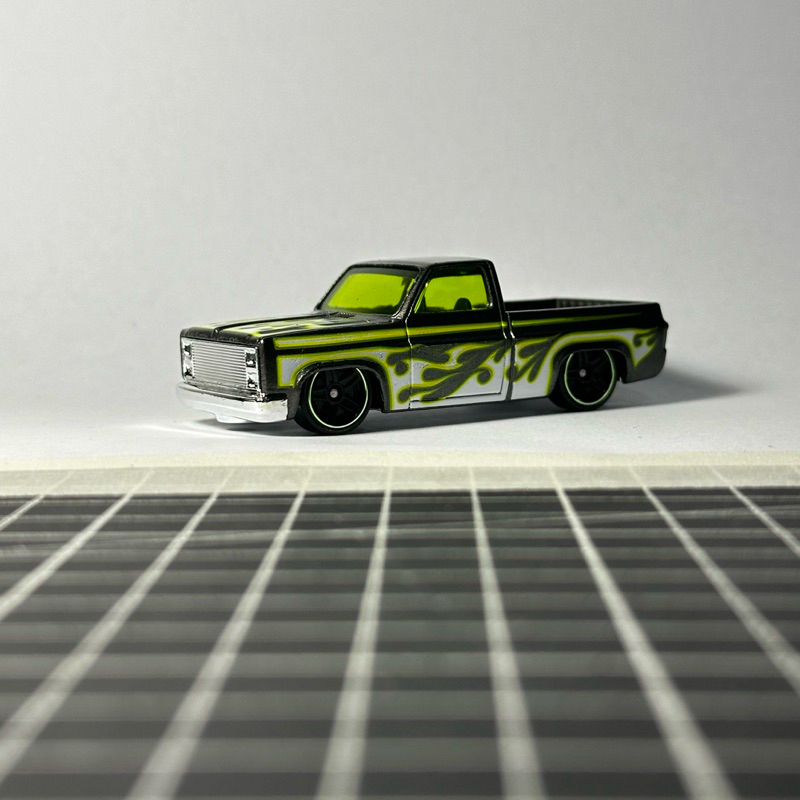 LOOSE 83 Chevy Silverado ( BRAND NEW ) Flames pack Hot wheels | Shopee ...