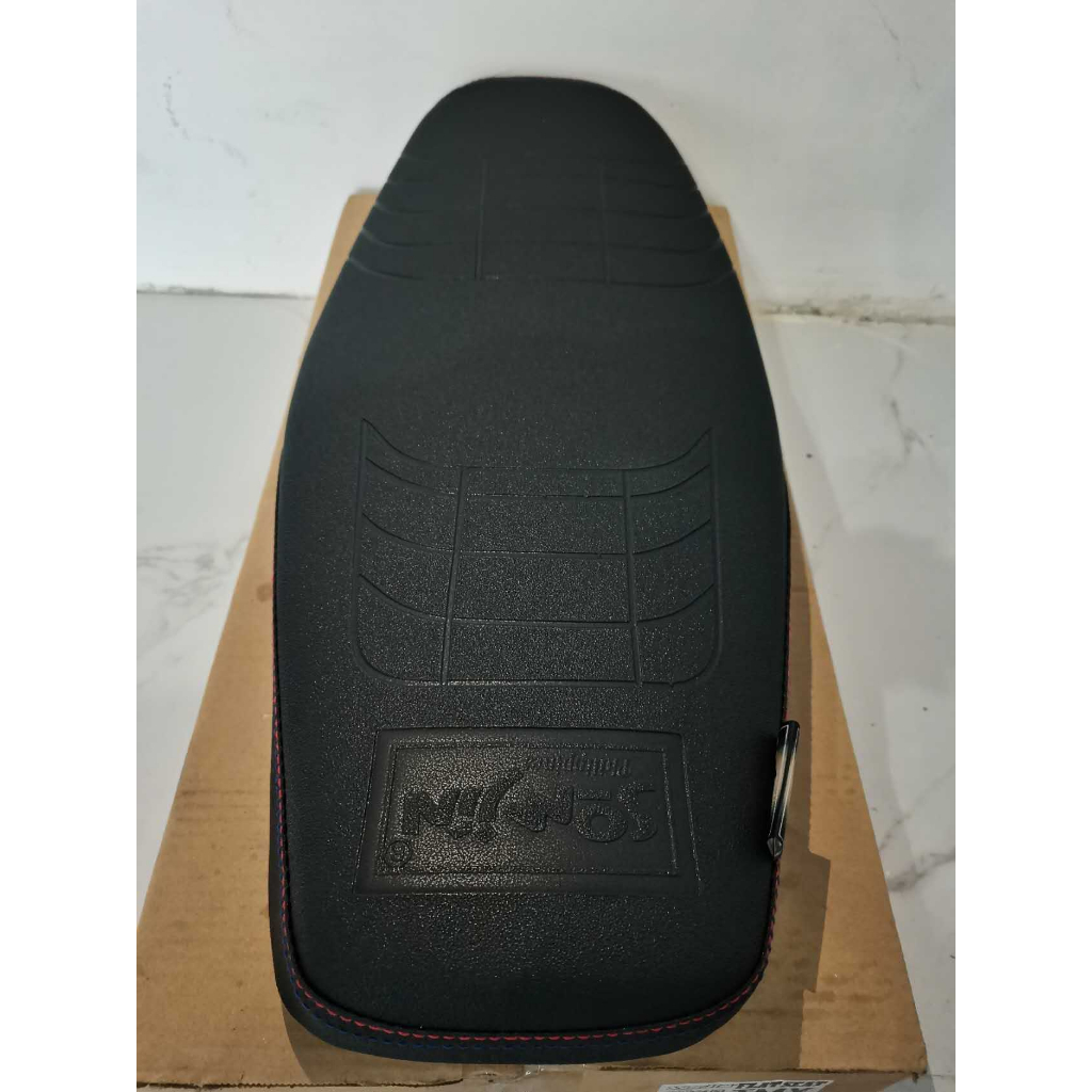 SOMJIN TMX 155 / TMX 125 ALPHA ( plastic ilalim)FLAT SEAT Assembly for ...