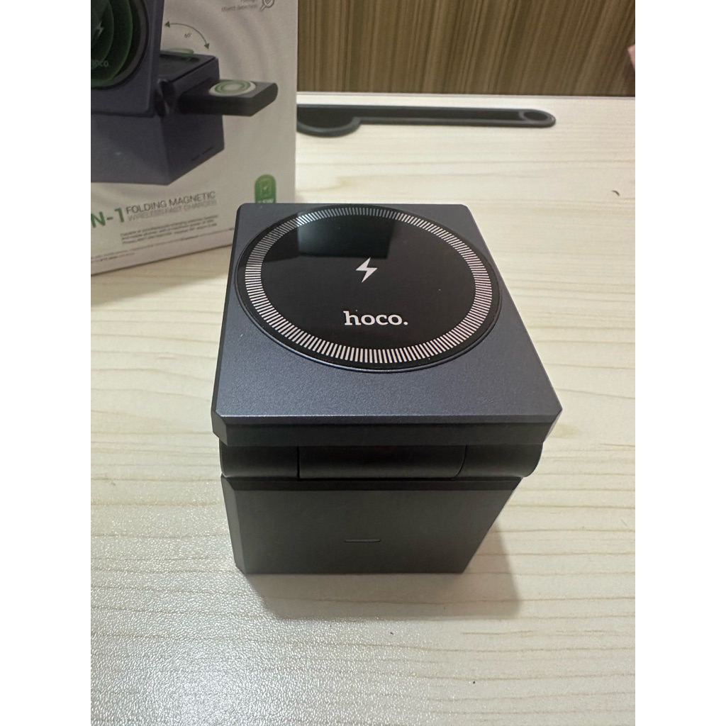 hoco. 3-in-1 Folding magnetic wireless charger “CQ8” (PRELOVED ...
