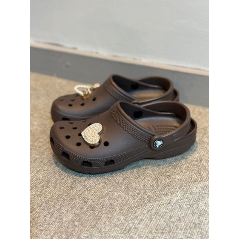 Crocs Classic Clog Coffee | Shopee Malaysia