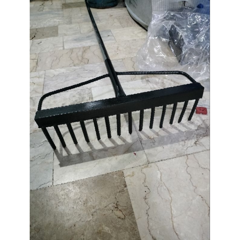 Stainless Handle Garden Rake/Kalaykay with 14 tooth Heavy Duty | Shopee ...