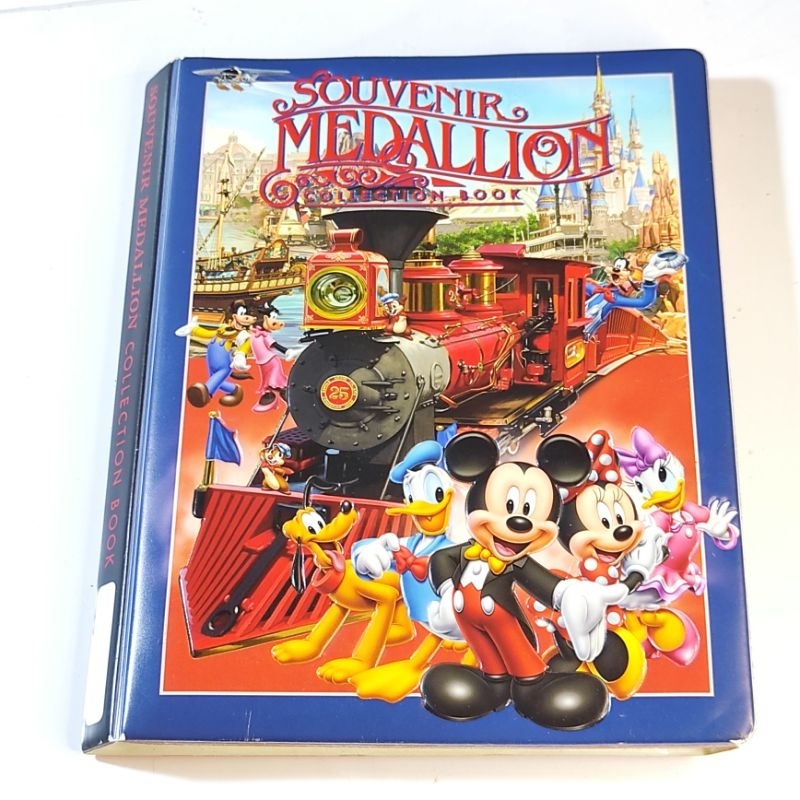 Disney ~ Medallion Collection Book | Shopee Malaysia