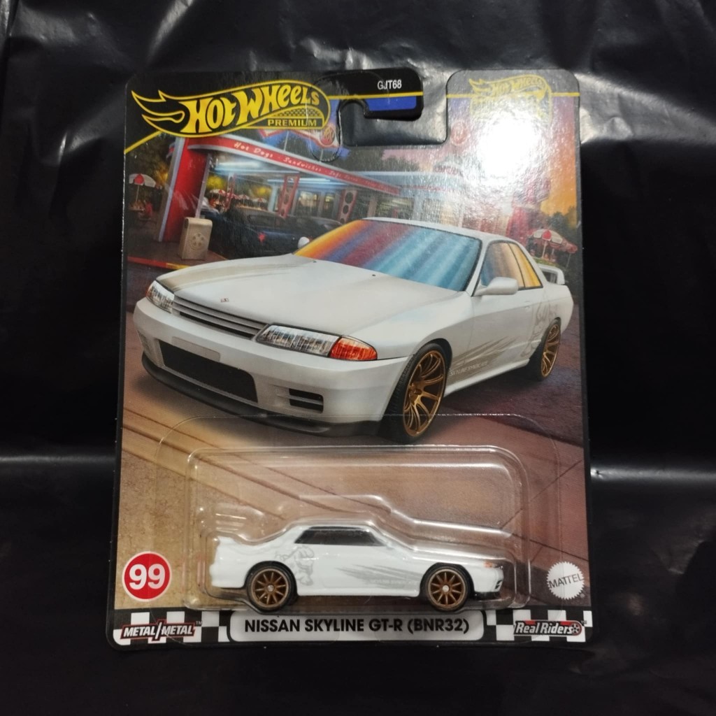 Hot Wheels Premium Nissan Skyline GT-R (BNR32) (White) Boulevard Series ...