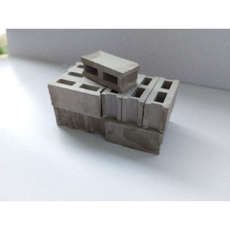 (ACTUAL SIZE 1:12) Miniature Stretcher Cinder Block/Hollow Block for ...