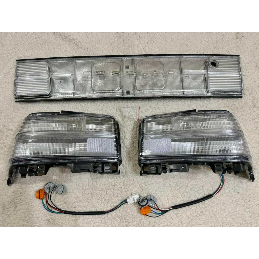 Toyota Corolla 1993-97 Clear Tail Light & Garnish Light Set XL XE GLI ...
