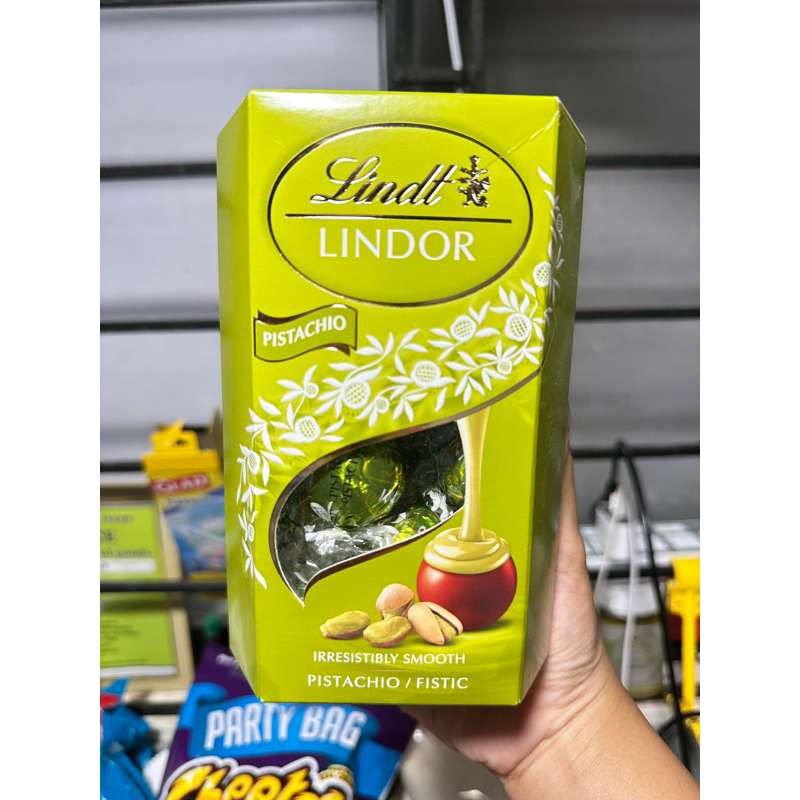 Lindt Lindor Pistachio Chocolate Balls 200g | Shopee Malaysia