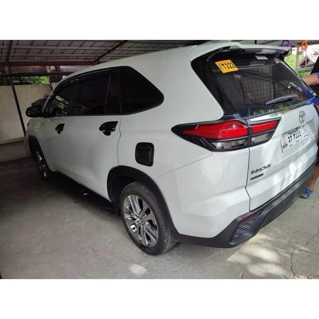 Toyota Innova Zenix 2023-2026 Black Garnish Set | Shopee Malaysia
