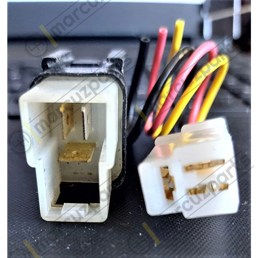 RELAY NISSAN 3 TERMINAL UNIVERSAL HORN RELAY WITH SOCKET MIYATOMO JAPAN ...