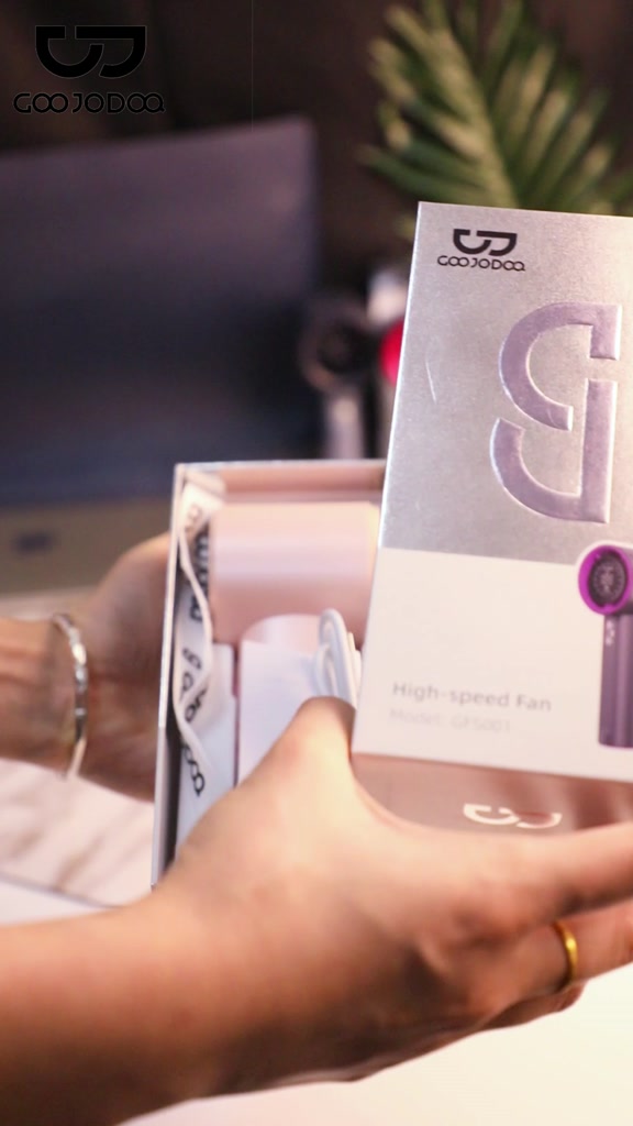 Goojodoq Portable Fan Rechargeable Handheld Jet Fan Strong Wind 100 ...