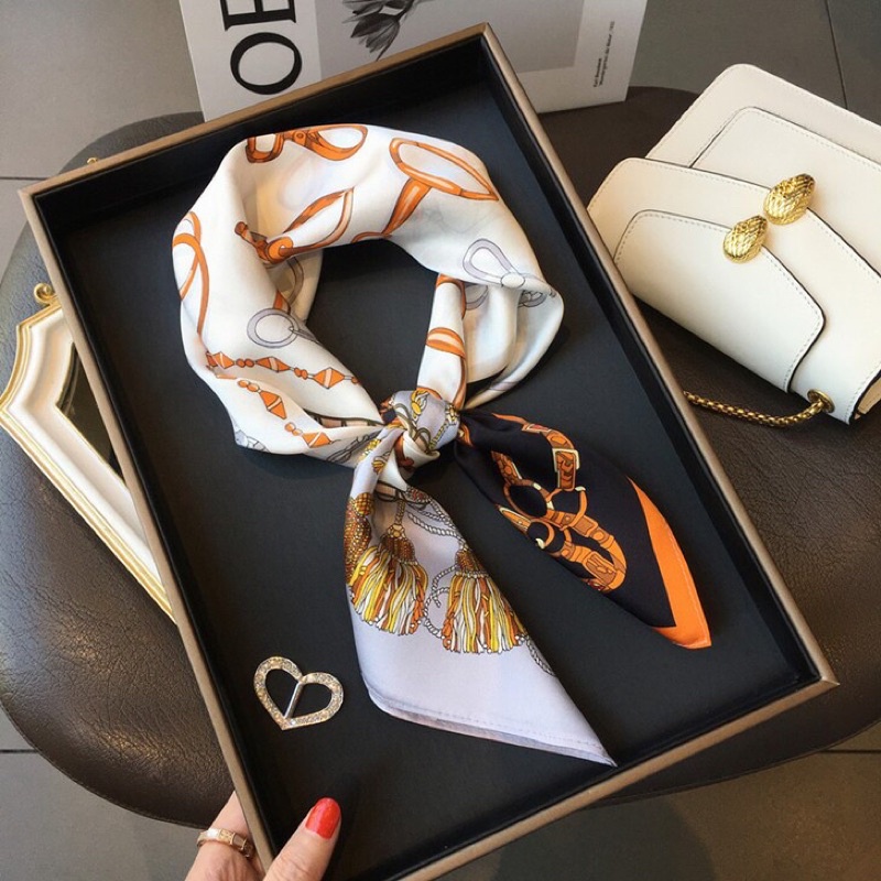 GODDESS Retro women silk scarf Luxury women silk scarf Simple and ...