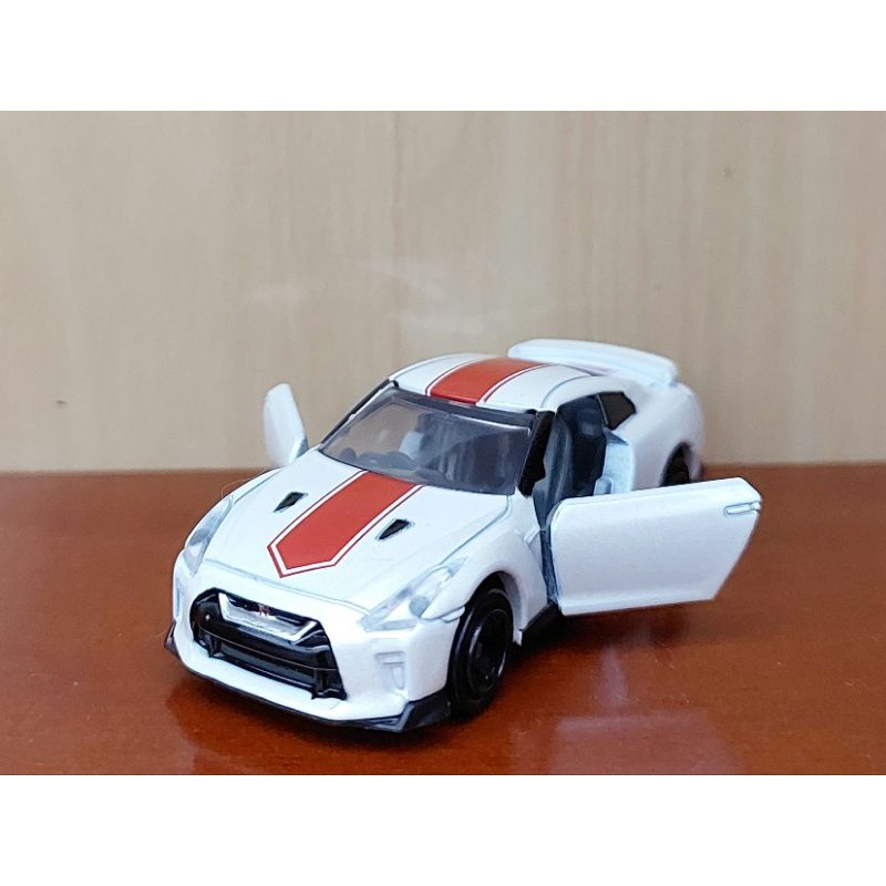 Tomica Nissan GT-R (GT-R 50th Anniversary Set) | Shopee Malaysia