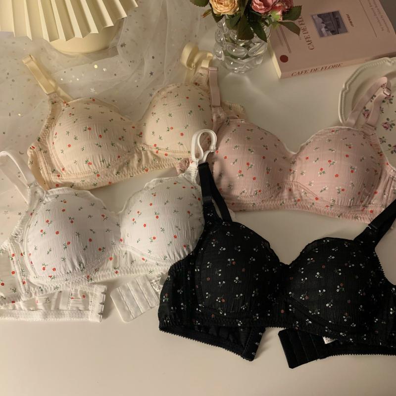 Ready Stock Lovely Floral Sexy Girl Lingerie Small Chest Wireless Women