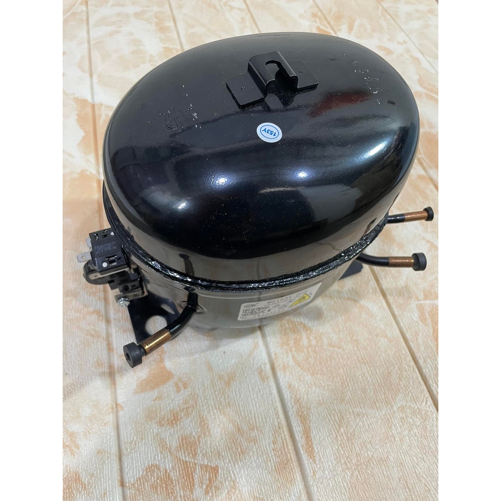 R600a Gas Kompressor PETI AIS MOTOR RUNNING GAS DISPLAY CHILLER ...
