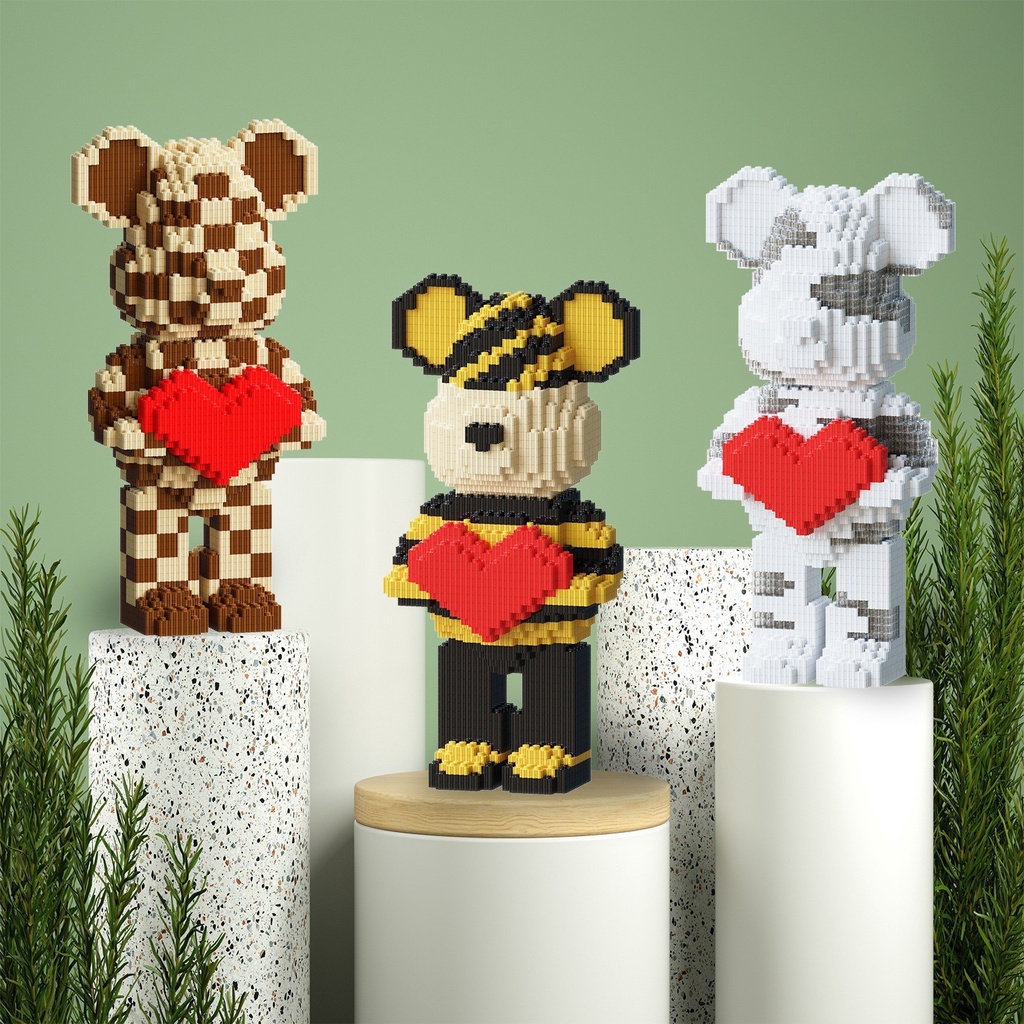 Lego Bearbrick Model 35cm Holding Flowers, Giant Kaws Bear 36cm Cool 3D ...
