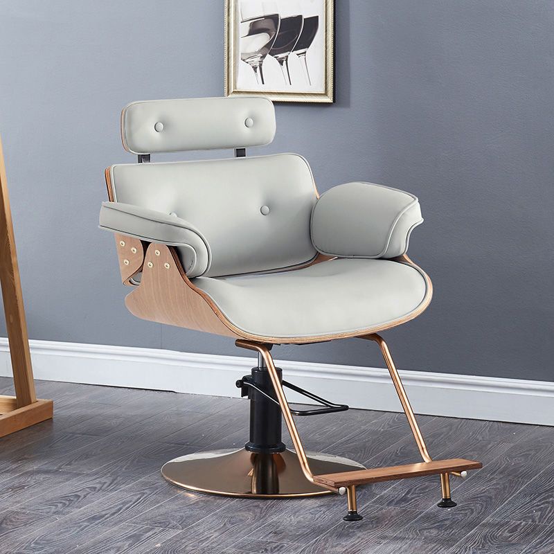 A haircut chair, chair, haircut chair, hairdressing chair, hair salon ...