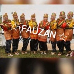 Adult Aceh Traditional Clothes // Aceh Traditional Clothes Saman Dance ...