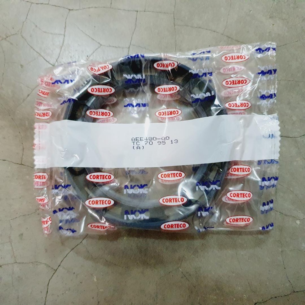 OIL SEAL NOK 70X95X13 AEE480A0 AE3527E 07012-20070 38652-90002 | Shopee ...